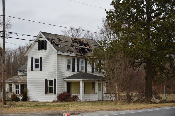 Free picture: Residential house with roof damage by hiricane wind
