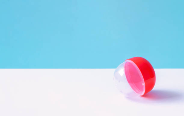 60点を超えるカプセルトイ 写真のストックフォト、写真、そしてロイヤリティフリーの画像 Istock