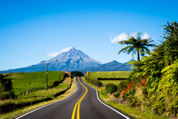 Mount Taranaki Pictures | Download Free Images on Unsplash
