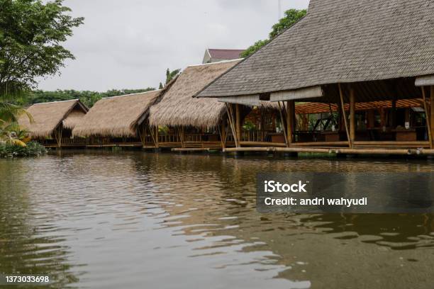 Konsep Bangunan Ramah Lingkungan Bangunan Bambu Foto Stok - Unduh ... Konsep Bangunan Ramah Lingkungan Bangunan Bambu Foto Stok - Unduh ...