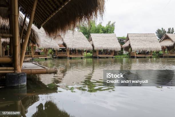 Konsep Bangunan Ramah Lingkungan Bangunan Bambu Foto Stok - Unduh ... Konsep Bangunan Ramah Lingkungan Bangunan Bambu Foto Stok - Unduh ...