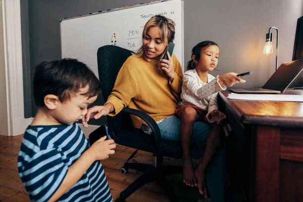 Working Mom Pictures | Download Free Images on Unsplash