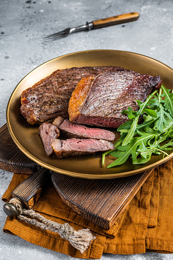 Panggang Picanha Atau Steak Daging Sapi Sirloin Atas Di Atas Piring
