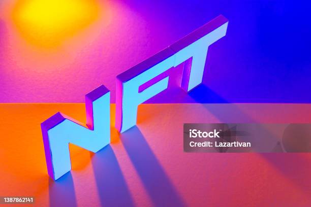 Prasasti Nft Dengan Huruf 3d Token Nonfungible Pada Latar Belakang ... Prasasti Nft Dengan Huruf 3d Token Nonfungible Pada Latar Belakang ...