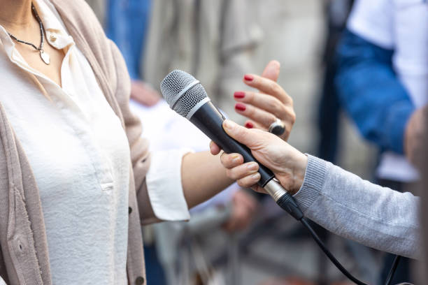 Street Interview Pictures | Download Free Images on Unsplash