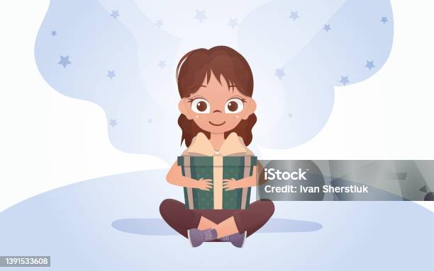 Gadis Kecil Itu Duduk Dalam Posisi Lotus Dan Memegang Kotak Hadiah Di ... Gadis Kecil Itu Duduk Dalam Posisi Lotus Dan Memegang Kotak Hadiah Di ...