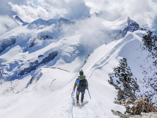 Free picture: Backpacker mountain climber at extreme snowy weather