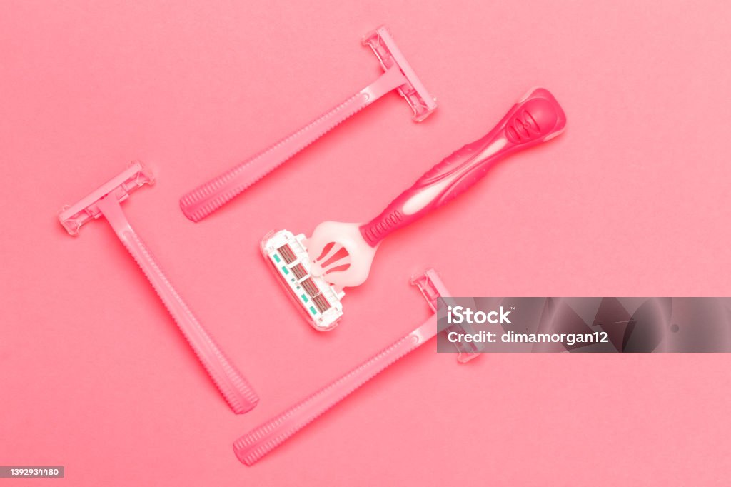 Konsep Kebersihan Gambar Closeup Dari Berbagai Alat Cukur Pisau Cukur Sekali Pakai Pink Wanita