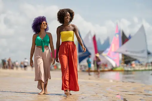 30 000 Woman Walking On Beach Pictures Download Free Images On Unsplash