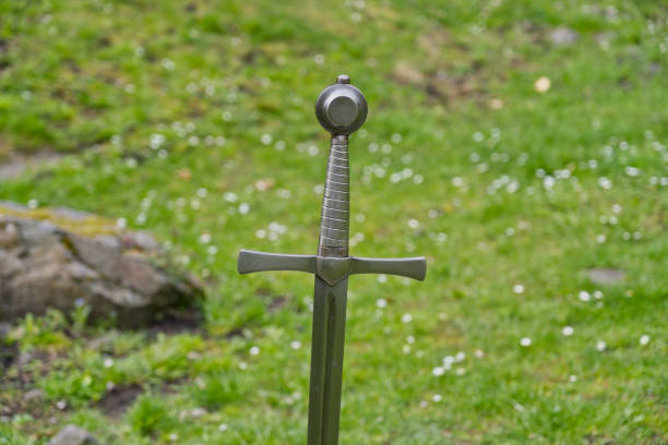 2+ Free Double Edged Sword & Sword Images - Pixabay