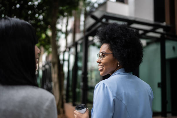 Two Women Talking Pictures | Download Free Images on Unsplash