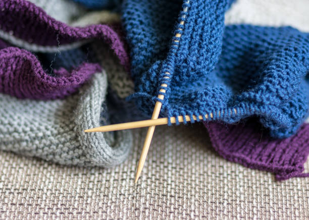 Knitting Needle Sizes Explained (With Size Conversion Chart) | atelier ...