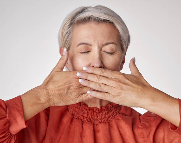 Hand Over Mouth Pictures | Download Free Images on Unsplash