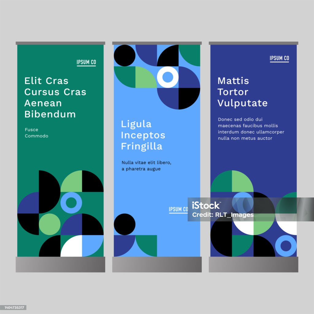 Template Desain Set Spanduk Vertikal Dengan Grafik Geometris Abstrak