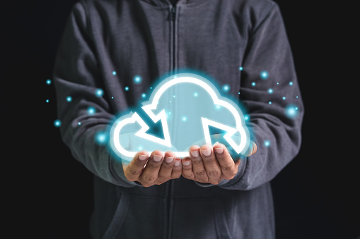Konsep Komputasi Awan Data Cloud Muncul Di Tangan Pengusaha