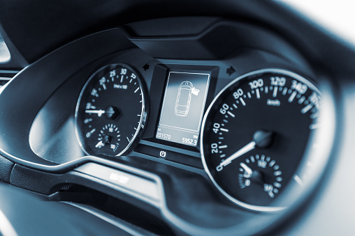 Speedometer Mobil Modern Odometer Takometer Dan Dasbor Yang Menyala ... Speedometer Mobil Modern Odometer Takometer Dan Dasbor Yang Menyala ...