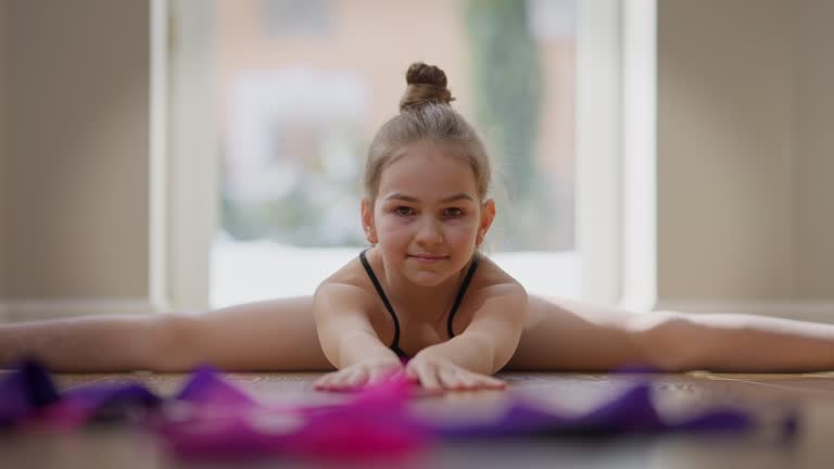 8 200点を超えるflexible Girlの映像素材とロイヤリティフリー映像 Istock