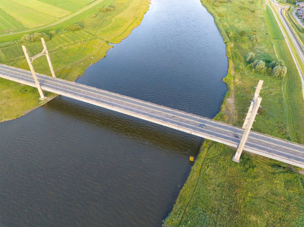 Bridge Over Water Pictures | Download Free Images on Unsplash