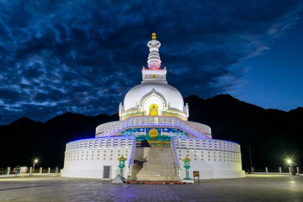 Shanti Stupa Pictures | Download Free Images on Unsplash