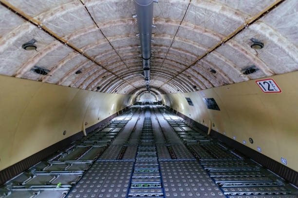 30,000+ Cargo Plane Pictures | Download Free Images on Unsplash