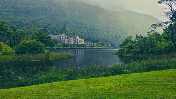 Free picture: kylemore, lough, Kylemore, abbey