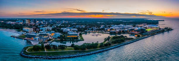 northwestern-university Premium Photos, Pictures and Images by Istock