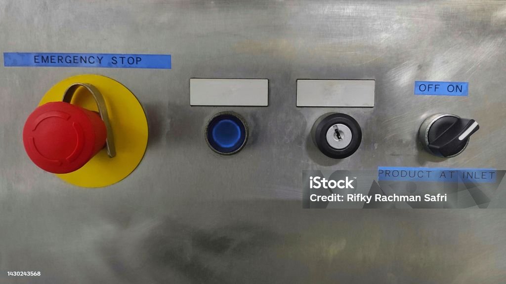 Panel Kontrol Mesin Industri Dengan Tombol Lubang Kunci Sakelar Dan ... Panel Kontrol Mesin Industri Dengan Tombol Lubang Kunci Sakelar Dan ...