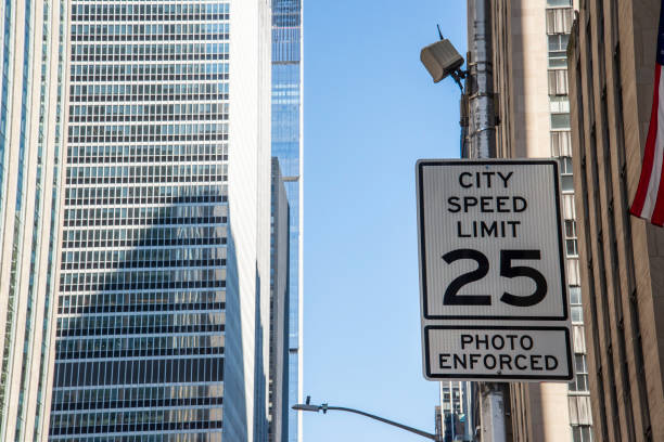 Speed Limit Sign Pictures | Download Free Images on Unsplash