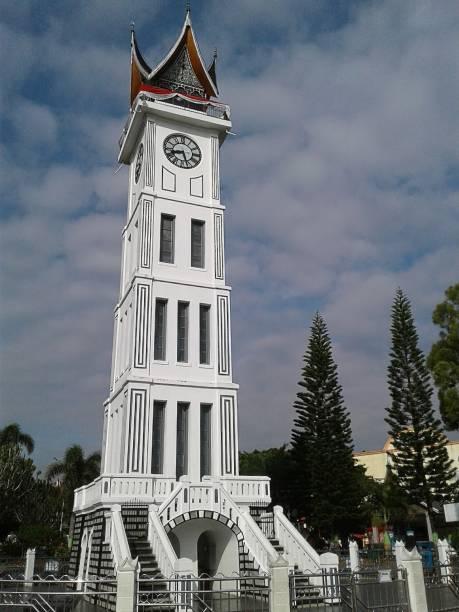 1 300 Bukittinggi Foto Stok Potret And Gambar Bebas Royalti Istock