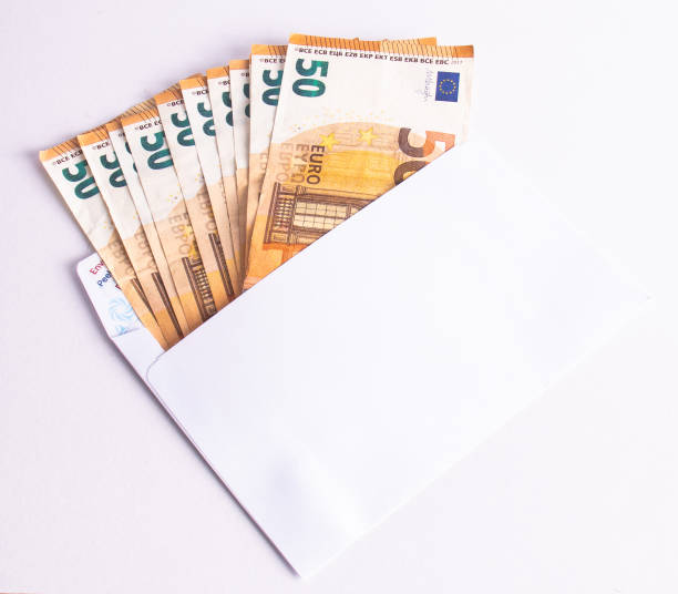 Free picture: Euro banknotes in envelope money savings
