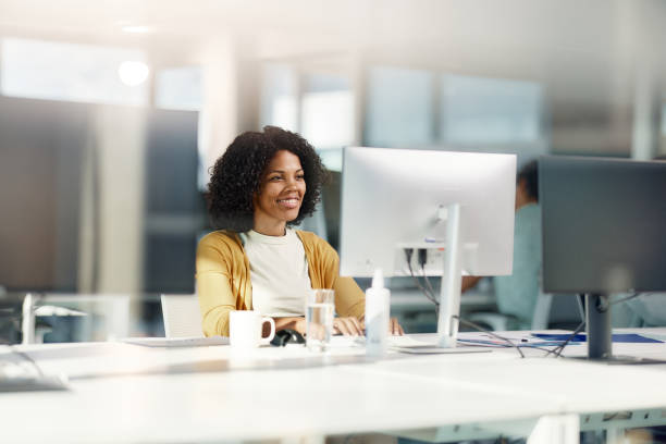 Work Women Pictures | Download Free Images on Unsplash