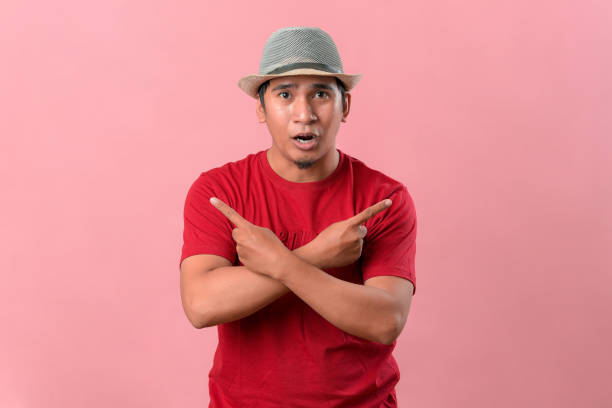 9.500+ Kanan Arah Foto Stok, Potret, & Gambar Bebas Royalti - iStock 9.500+ Kanan Arah Foto Stok, Potret, & Gambar Bebas Royalti - iStock