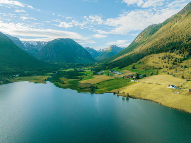 Blue Lake Pictures | Download Free Images on Unsplash