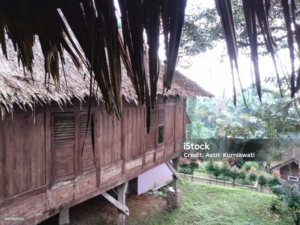 Rumah Adat Dari Provinsi Banten Ini Dimiliki Oleh Suku Badui Sebuah ... Rumah Adat Dari Provinsi Banten Ini Dimiliki Oleh Suku Badui Sebuah ...