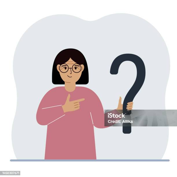Une Femme Tient Un Symbole De Point Dinterrogation Posez Des Questions