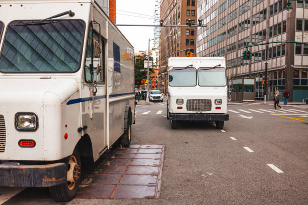 30k+ Delivery Truck Pictures | Download Free Images on Unsplash