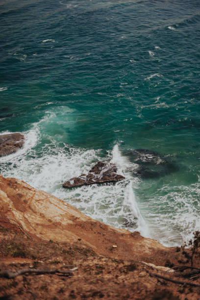 Waves Crashing On Rocks Pictures | Download Free Images on Unsplash