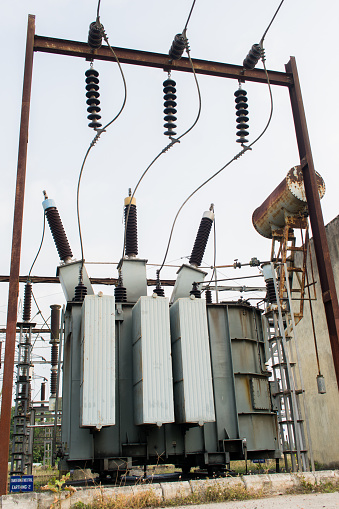 Transformator Distribusi Tegangan Tinggi 110kv Dipasang Di Gardu Induk
