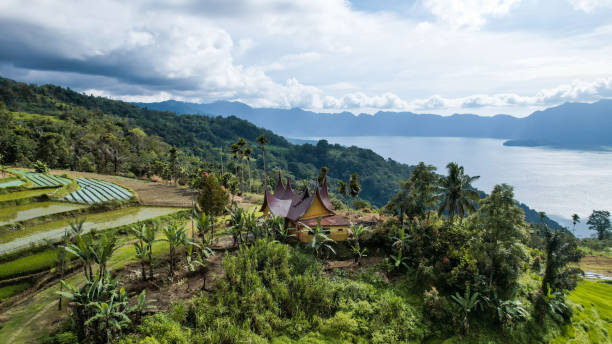 1 300 Bukittinggi Foto Stok Potret And Gambar Bebas Royalti Istock