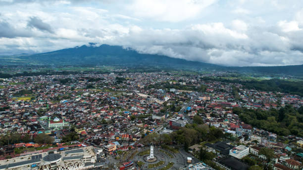 1 200 Bukittinggi Foto Foto Stok Potret And Gambar Bebas Royalti Istock