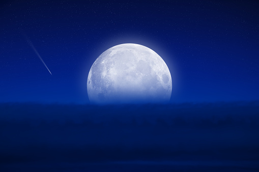 Langit Bima Sakti Berbintang Dengan Bulan Komet Dan Hujan Meteor ... Langit Bima Sakti Berbintang Dengan Bulan Komet Dan Hujan Meteor ...