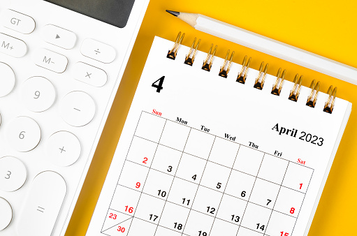 Photo libre de droit de Le Calendrier De Bureau Mensuel Davril 2023 ... Photo libre de droit de Le Calendrier De Bureau Mensuel Davril 2023 ...