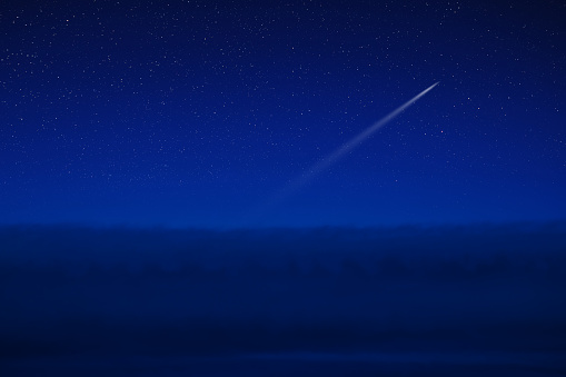 Langit Bima Sakti Berbintang Dengan Komet Dan Hujan Meteor Jatuh Dan ... Langit Bima Sakti Berbintang Dengan Komet Dan Hujan Meteor Jatuh Dan ...