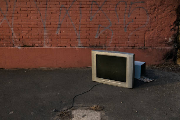 Thrown away TV on the sidewalk | Free Stock Image - Barnimages