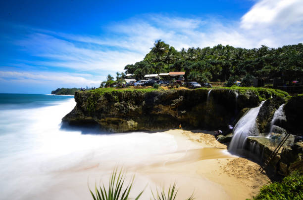 Pantai Pictures | Download Free Images on Unsplash