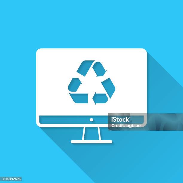 Ordinateur De Bureau Avec Symbole De Recyclage Icône Sur Fond Bleu Flat