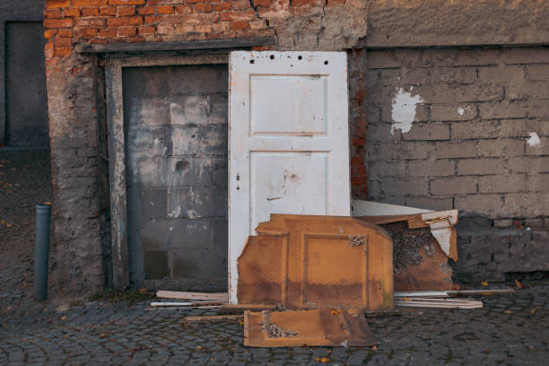 Free picture: front door, passage, garbage, abandoned, derelict, decay, waste, old, trash, dust