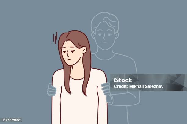 Gadis Sedih Dengan Siluet Pria Yang Memeluk Kekasih Untuk Konsep Putus