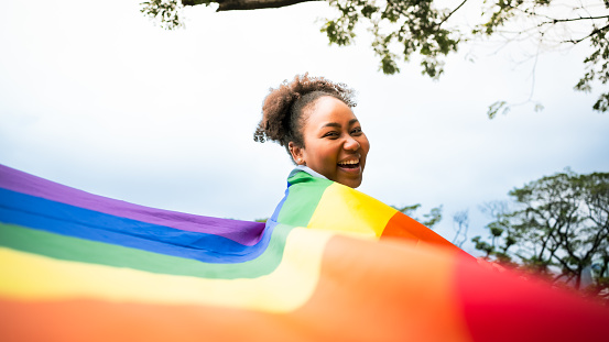 Gadisgadis Afrika Dan Kekuatan Dukungan Lgbtq Wanita Dan Pelangi ... Gadisgadis Afrika Dan Kekuatan Dukungan Lgbtq Wanita Dan Pelangi ...
