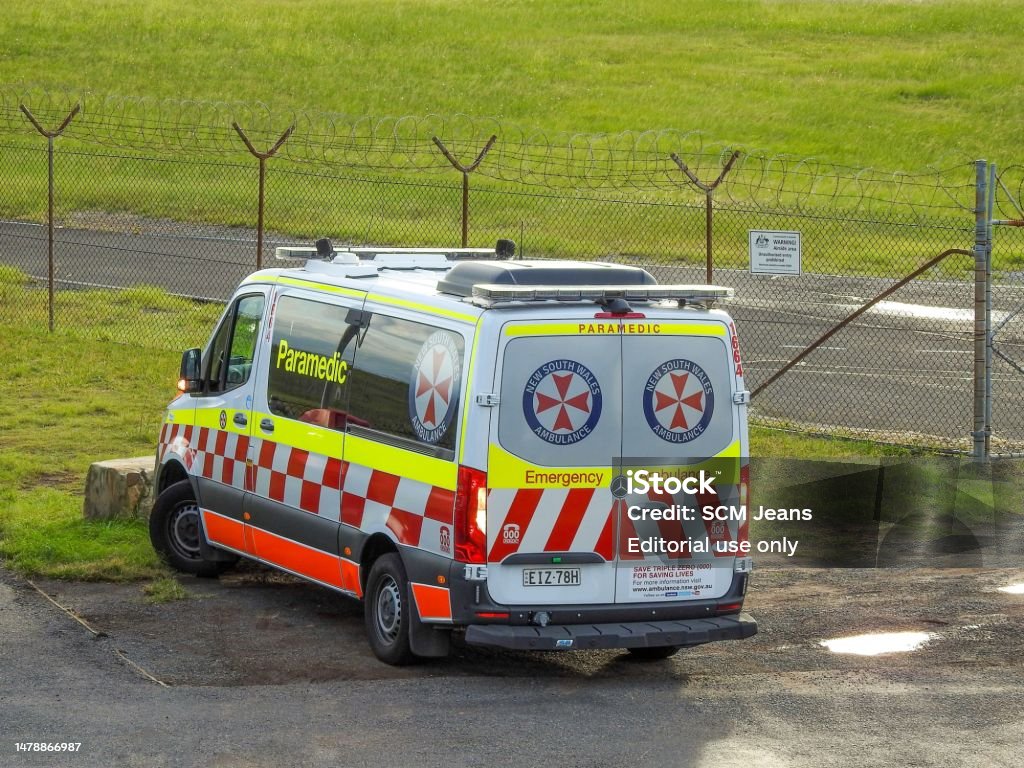 Nsw Ambulance Reversing Stock Photo - Download Image Now - Paramedic ... Nsw Ambulance Reversing Stock Photo - Download Image Now - Paramedic ...